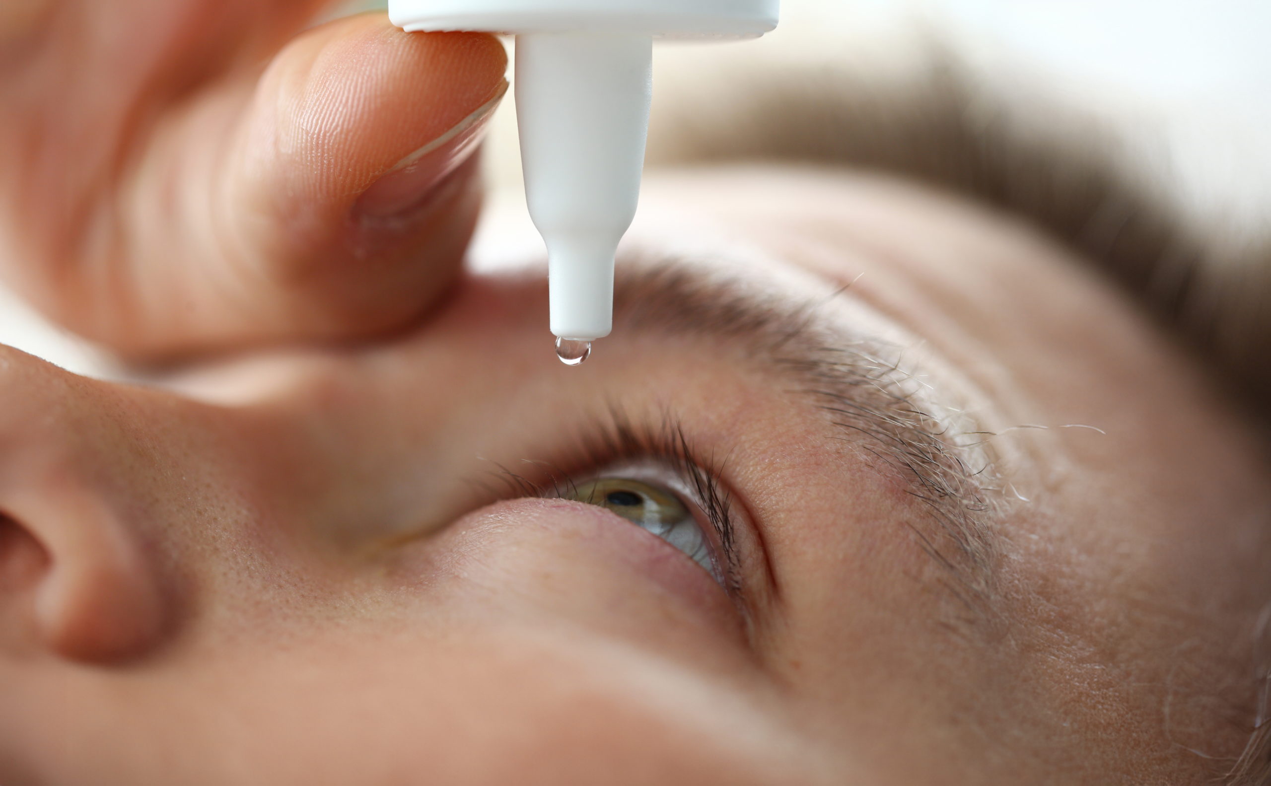 How to Put Eye Drops in Your Eye Like a Pro?